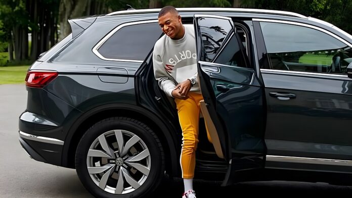 Mbappe Net Worth, Bio, Family, Career with Sports Life Events