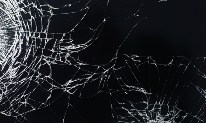 Broken Screen Wallpaper: Where to Find the Best [Tips & Tricks]