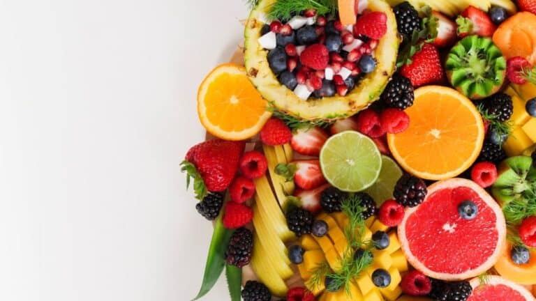 Top 20 Highest Fruit Producing Countries in the World [2023 Updated ...