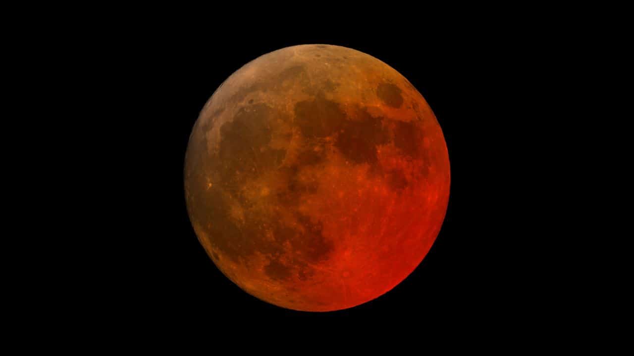 Blood Moon 2025: Total Lunar Eclipse Date, Time & Visibility